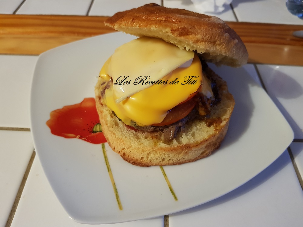Burgers aux 2 fromages | Les Recettes de Titi